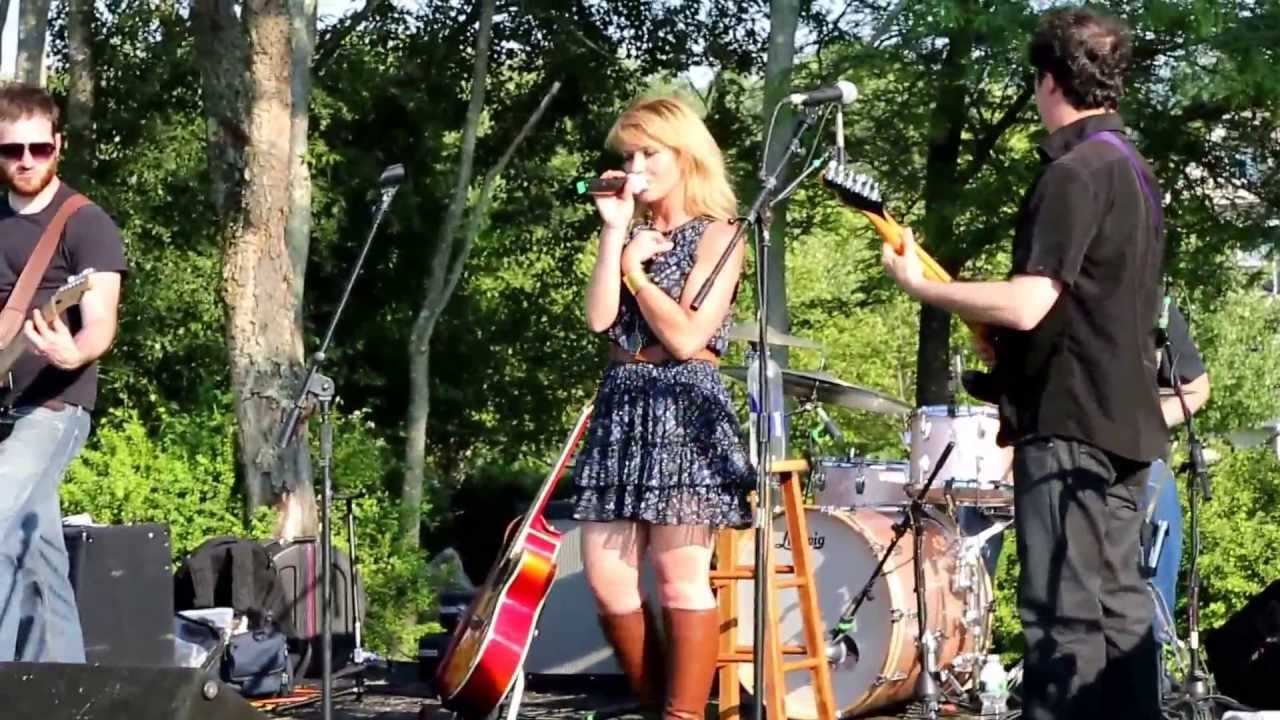 Nicole Frechette - Live Various - YouTube