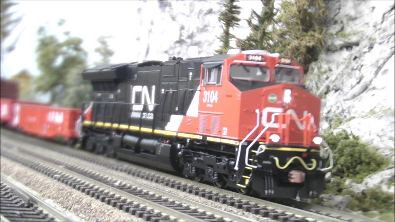 "MY HO SCALE TRAINS":NEW SCALE TRAINS CN ET44AC: - YouTube