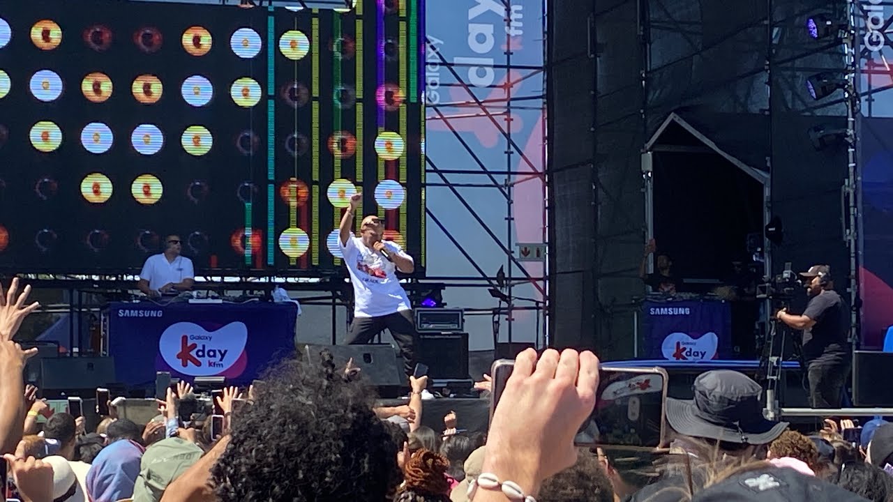 Early B - Ben Ten LIVE @ #GalaxyKDay #kday - YouTube