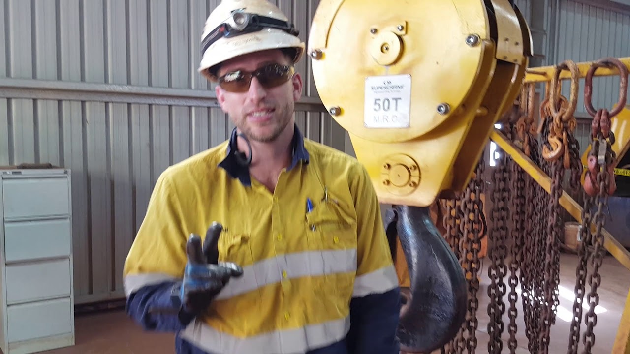 Getting Heavy chains off the hook - YouTube