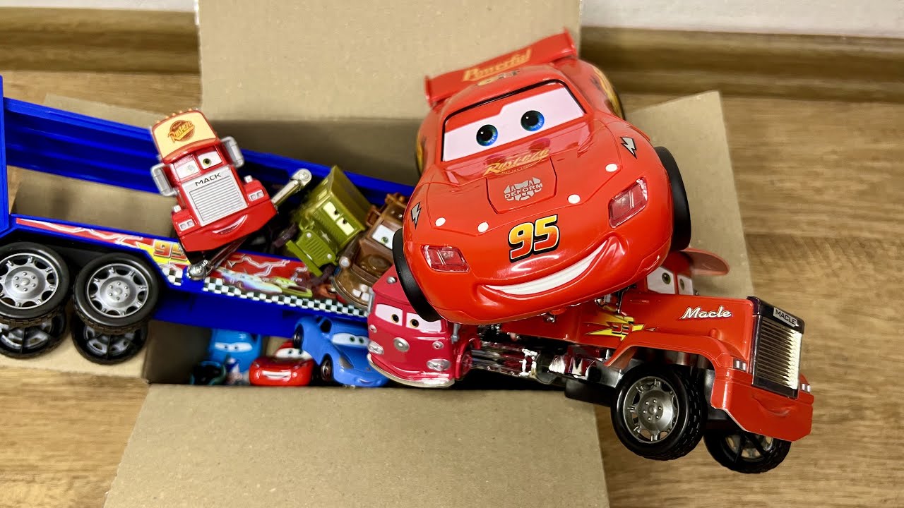 Looking For Lightning McQueen Disney Pixar Cars: Mack, Sally, Chick ...