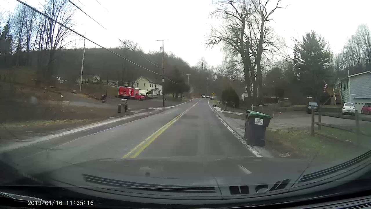 Passing on the inside of a blind turn; WCGW? - YouTube