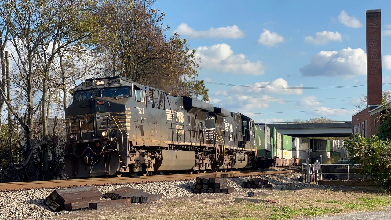 NS ES44DC 7504 w/ K5HA Leads Tanker-Modal 288-10 on 11/11/24 - YouTube