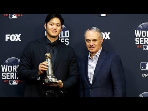 大谷翔平、文句なし“満票”で3度目MVP！DH専任での受賞＆両リーグまたいで2年連続は史上初、中継で真美子夫人も祝福 - YouTube