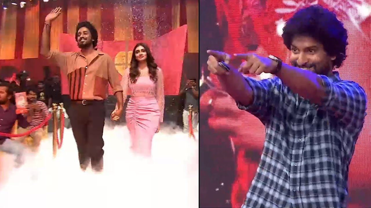 Anchor Suma Son Roshan Kanakala Grand Entry at Bubble Gum Teaser Launch ...