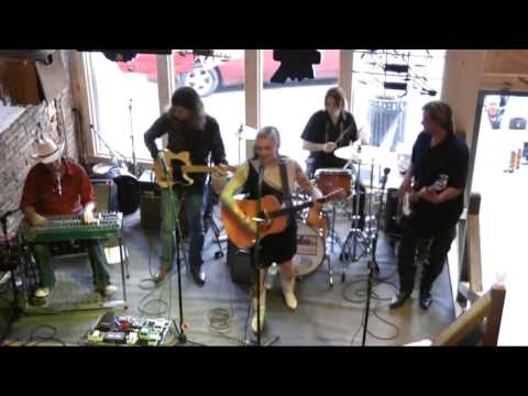 Sarah Gayle Meech Old White Boots - YouTube