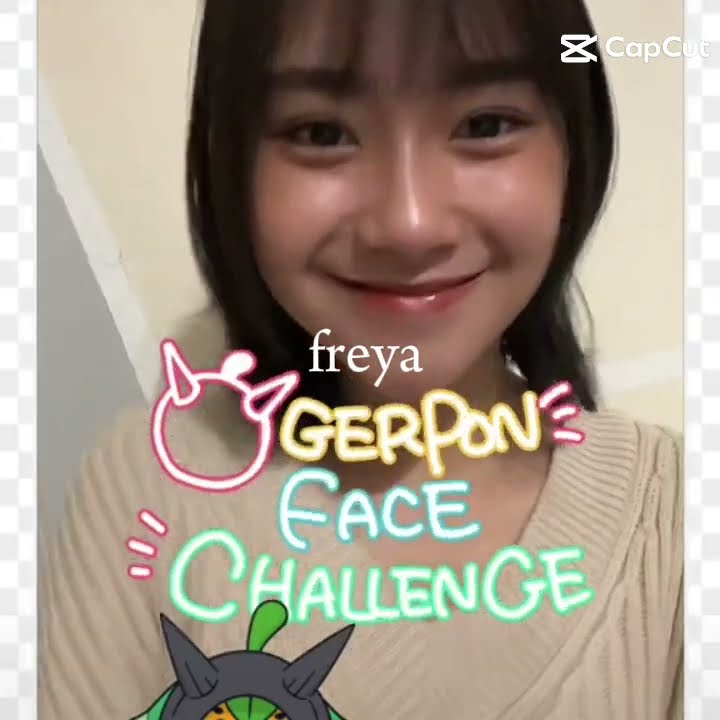 gadis koleris yang suka brimajinasi terang harimu dengan semyum karamel ku,hai semua aku freya ...