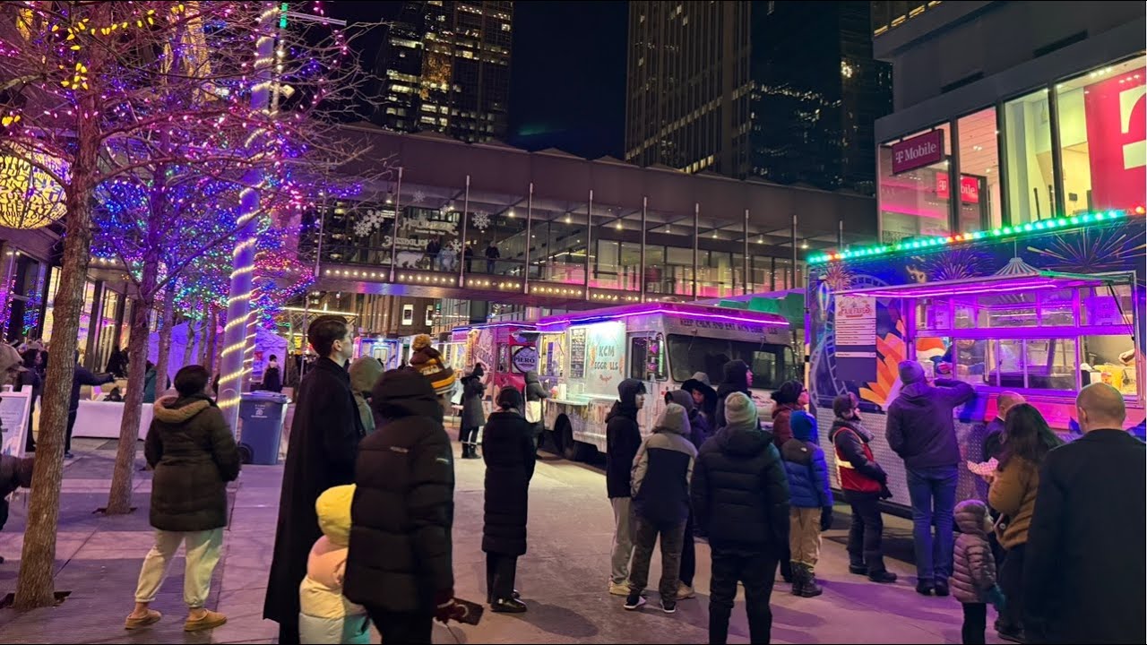 Live: Downtown Minneapolis, MN | Holidazzle! | December 2024 - YouTube