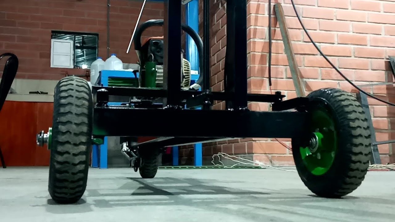 Como hacer scooter de 3 ruedas con motor de motosierra en casa - YouTube