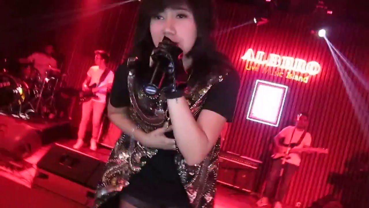 Dera Siagian Move On - YouTube