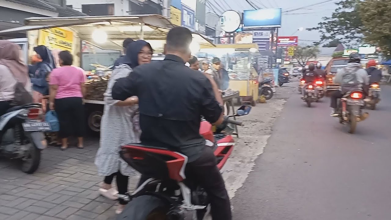 Pusat Kuliner Jelang Buka Puasa Kota Semarang Atas - YouTube