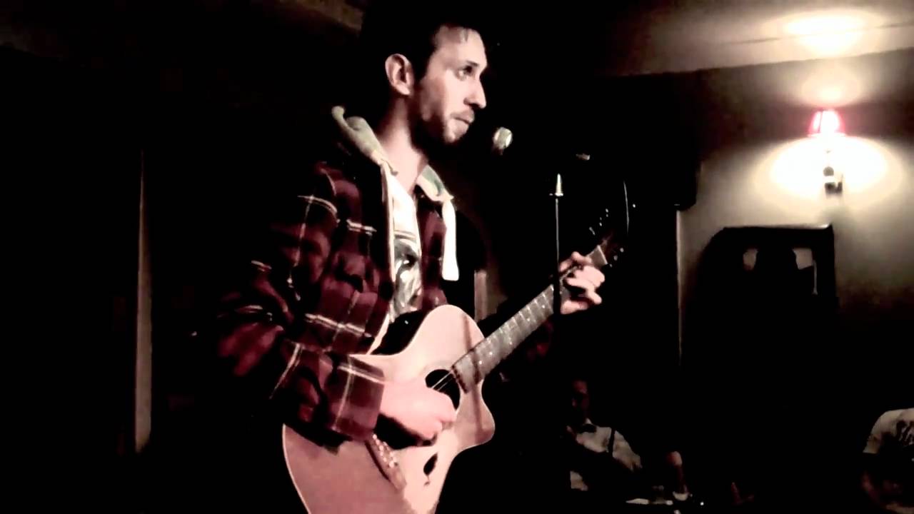 Ben Walker's 12-second songs at George's Jamboree - YouTube