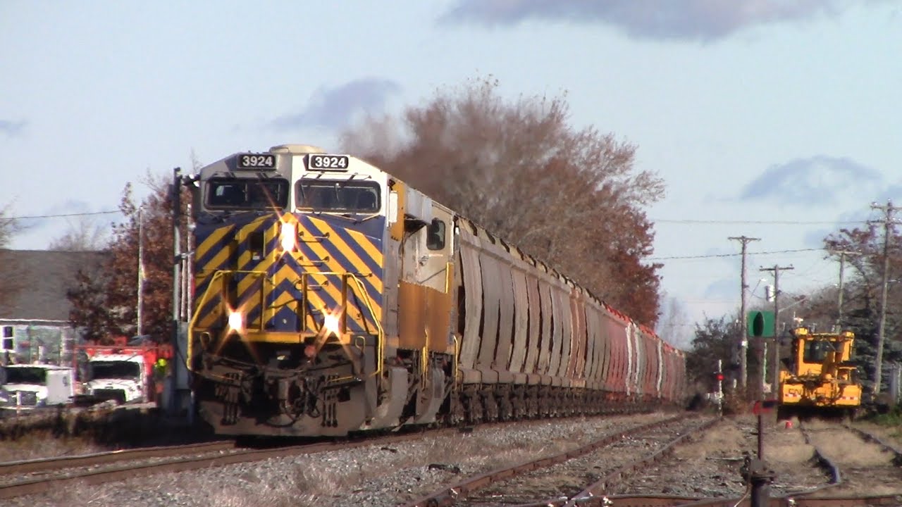 Two Ex CREX Units Up Front on a Heavy Potash Train 730 w/Rear DPUs at ...