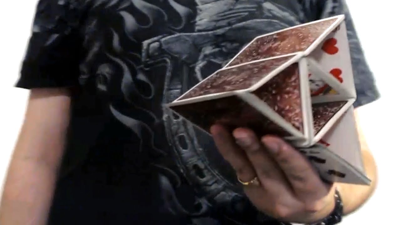 One Handed Triforce with Playing Cards Cardistry Move - YouTube