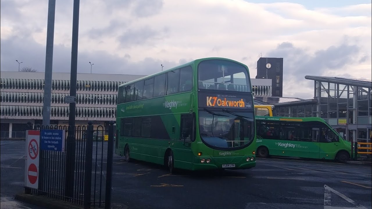 (The Keighley Bus Company 2402 YL04LTH) On K7 Oakworth - YouTube