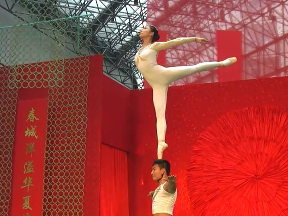 extreme ballet dancing.mpg - YouTube