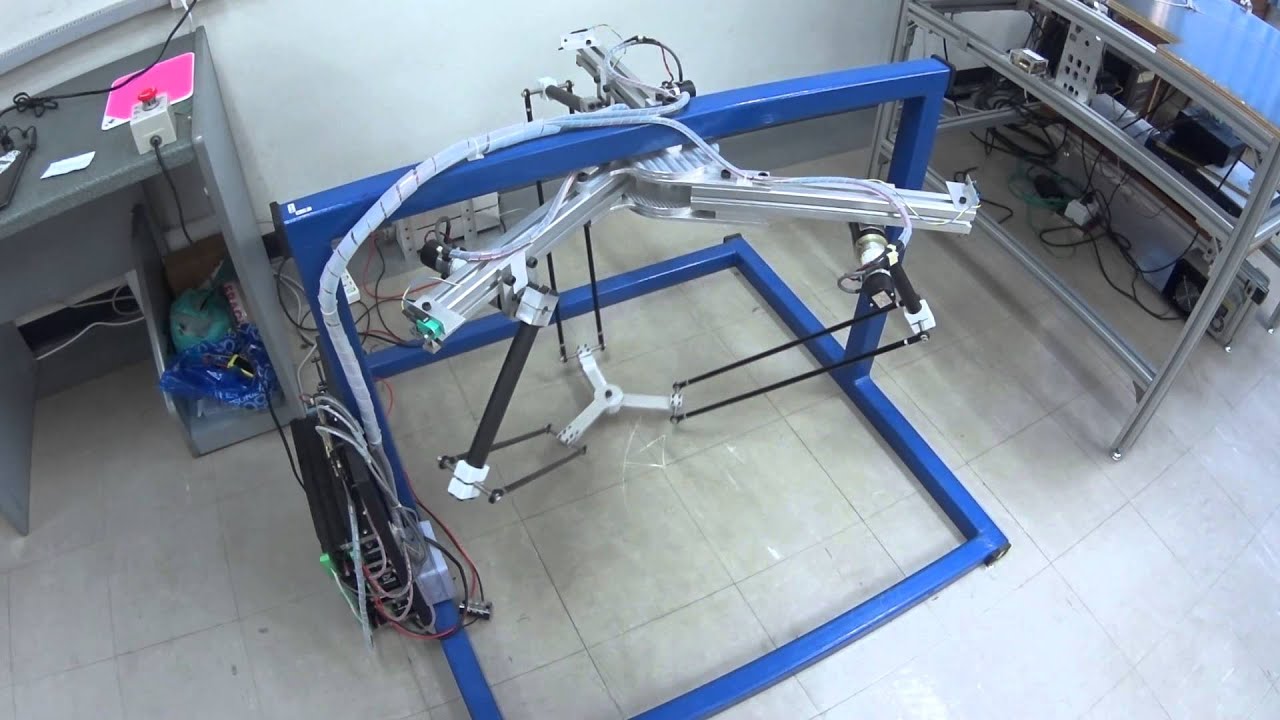 Delta Robot with Symmetric configuration - YouTube