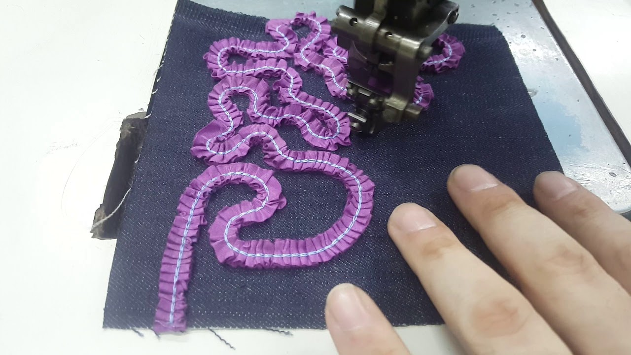 Columbia Gathering Chain stitch Machine - YouTube