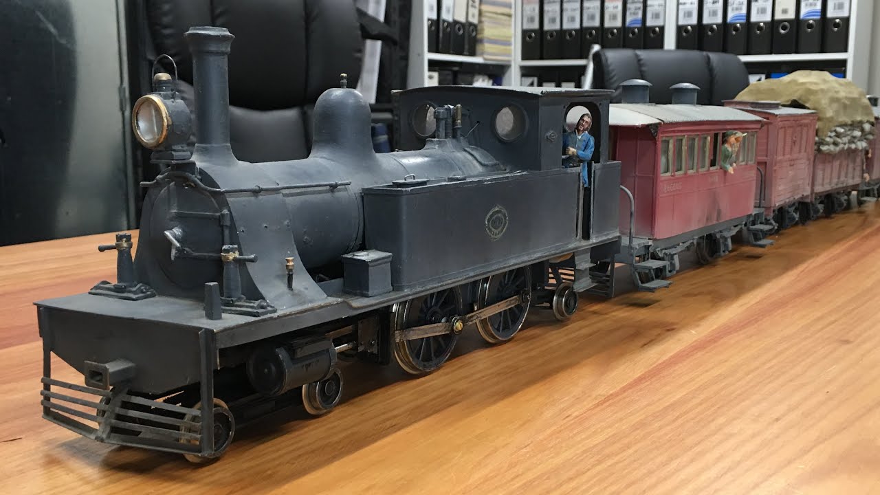 Model of the D+ locomotive and train used on the Sorell Railway Line ...