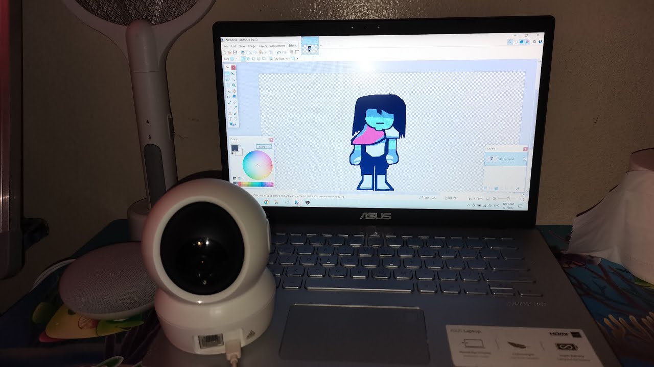 Kris follows the camera motion tracking of the computer screen... - YouTube