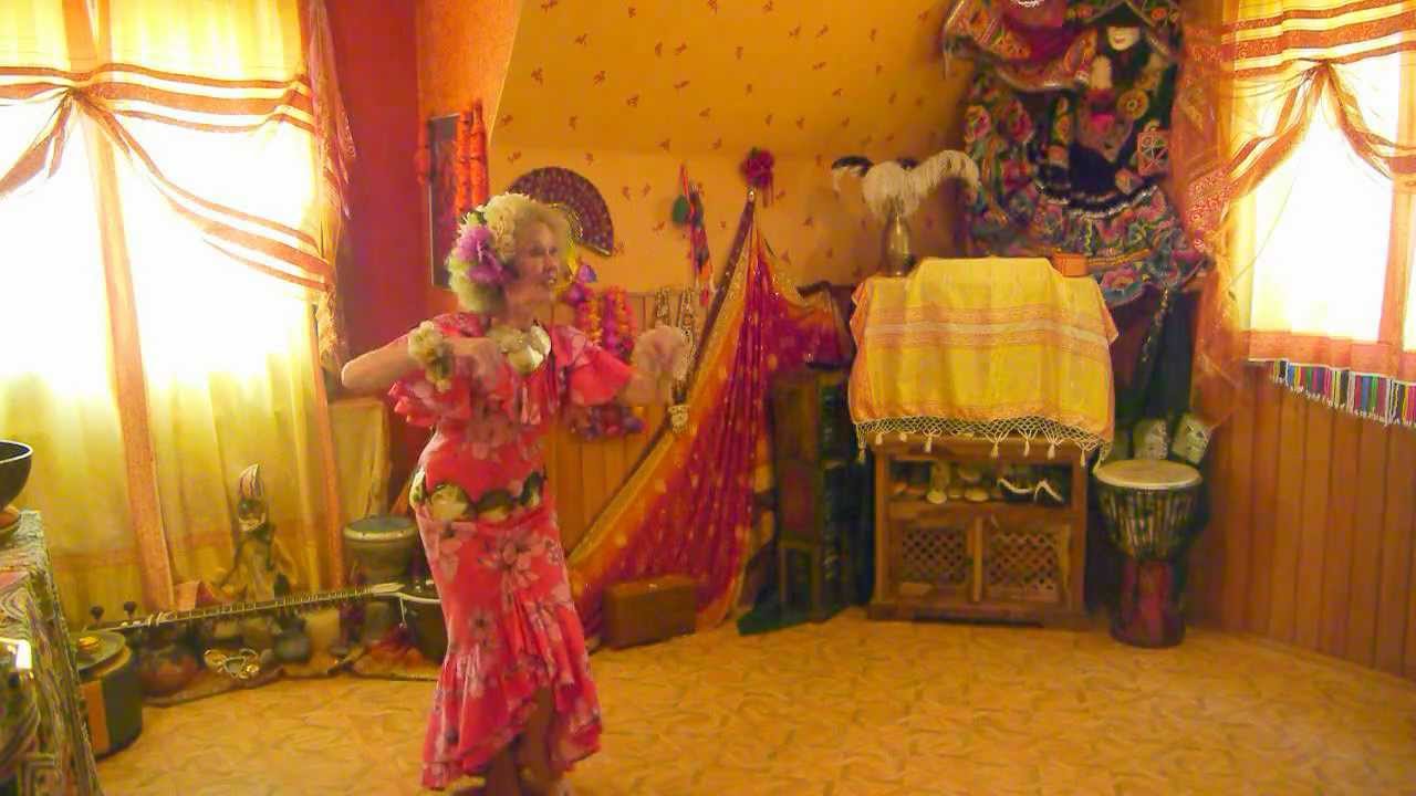 Makee Ailana (Hula Hawaii) - YouTube Music