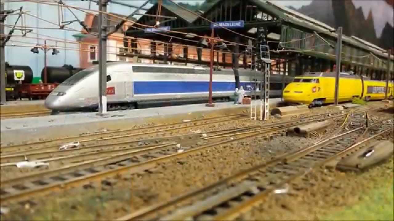 LPAT67 - Le Site de la Passion ! - Le TGV " La Poste " de Hornby-Jouef ...