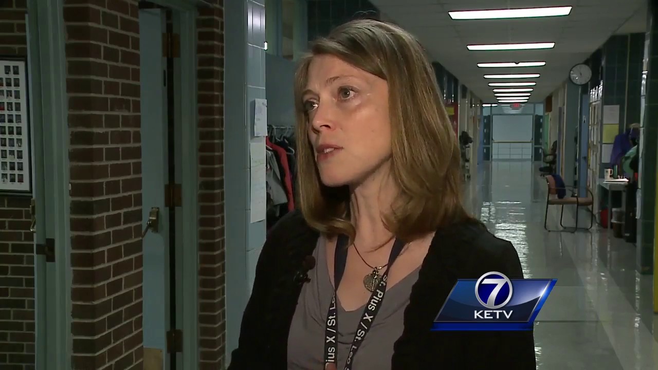 Metro science teacher heads to Washington for march for science - YouTube