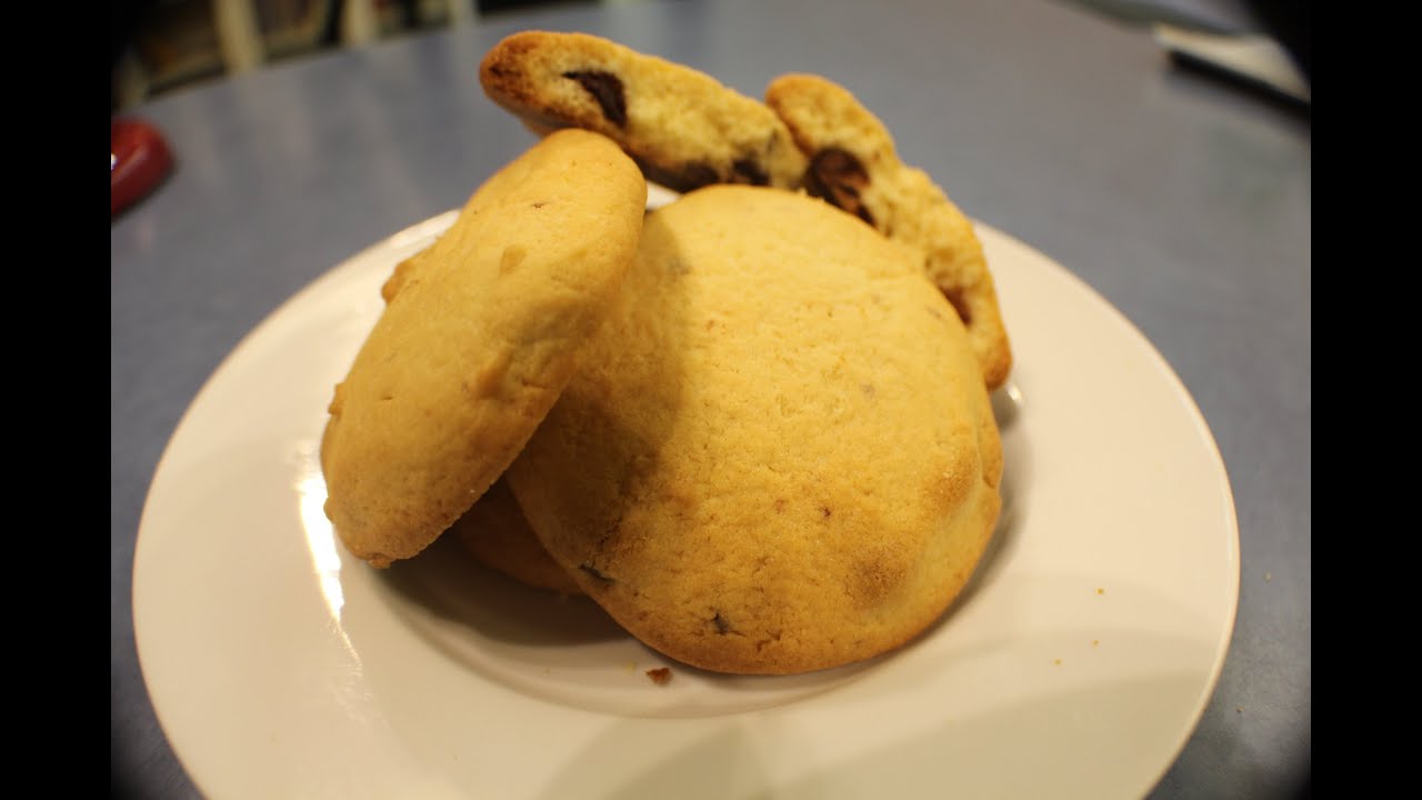 Cake Textured Chocolate Chip Cookies - YouTube