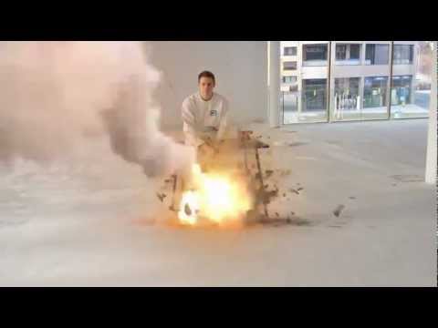 Rauchen ist gefährlich bei der Arbeit