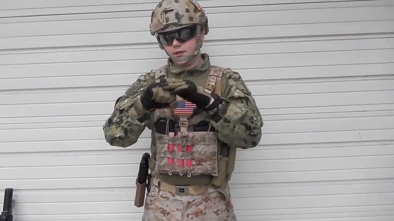 GR02's DEVGRU inspired AOR1/2 loadout - YouTube