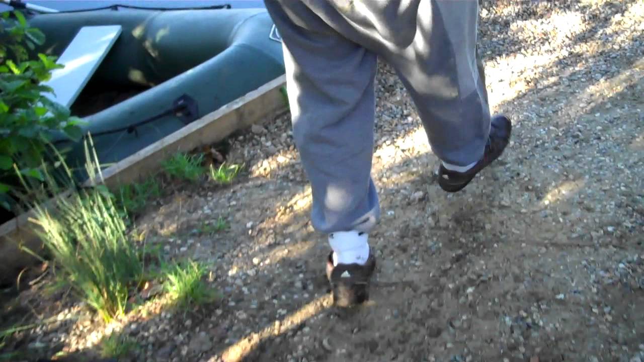 Farm Lake France fishing 2011 part 16 - YouTube