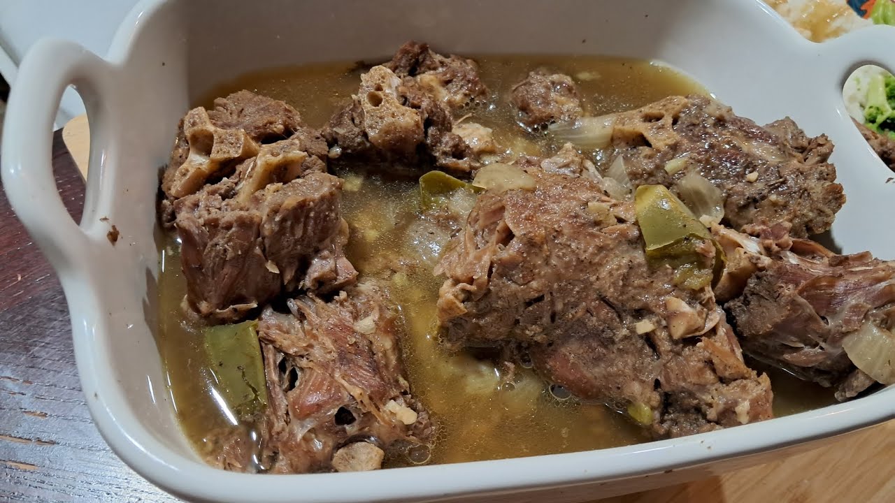 Turkey Necks cook in Oxtail Seasoning (delicious) - YouTube