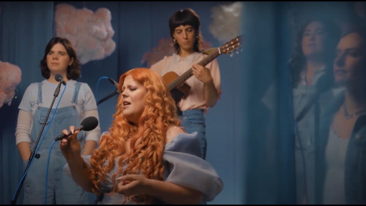 Begonia - It's Too Quiet (Live Acoustic Version) - YouTube
