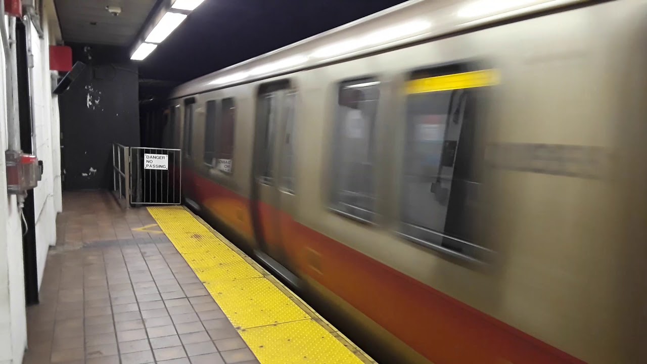 Boston MBTA Red Line train arriving at Shawmut Station ( Oct 14, 2019 ...