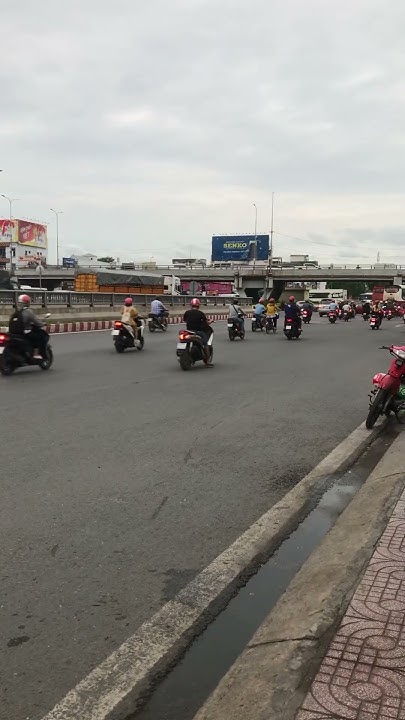 #shorts quốc lộ trời chiều sắp mưa | dung an suong | dung an suong travel - YouTube