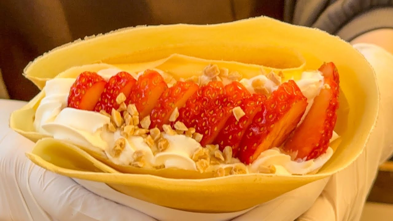 japanese food - fruit creamy crepes クレープ - YouTube