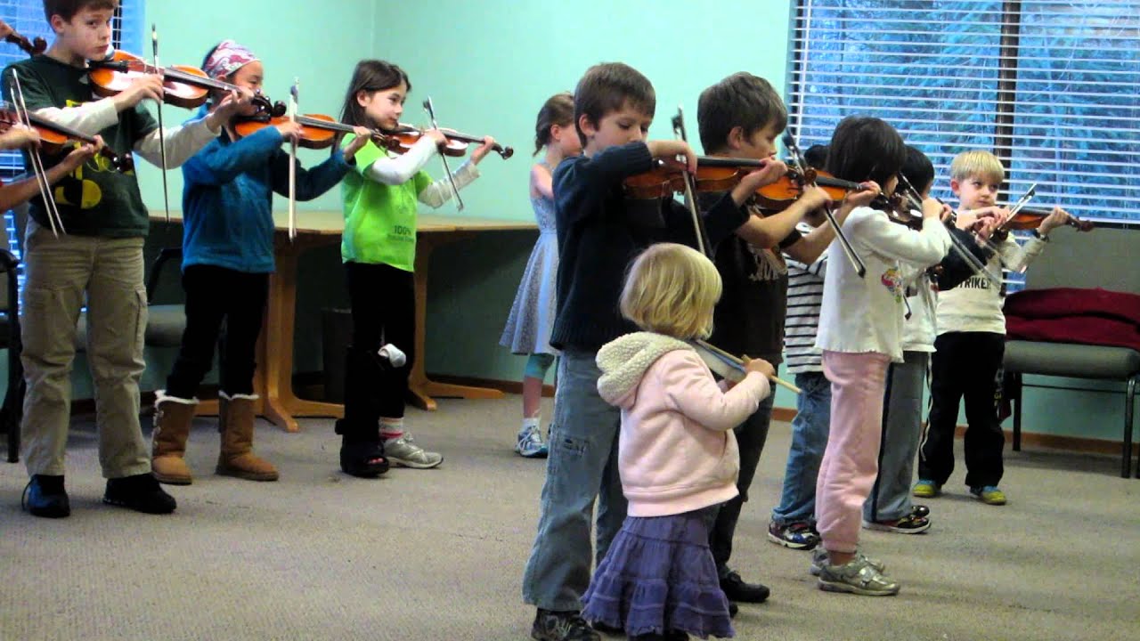 Participating in Violin Group Class - YouTube