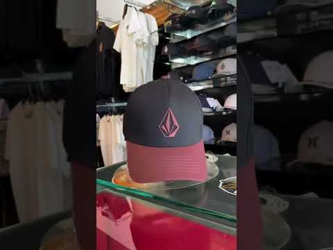 Les nouvelles casquettes VOLCOM au shop