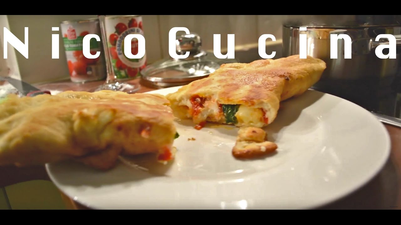 Pizzette Napoletane / Calzone Napoletana Rezept | 4K kochen - YouTube