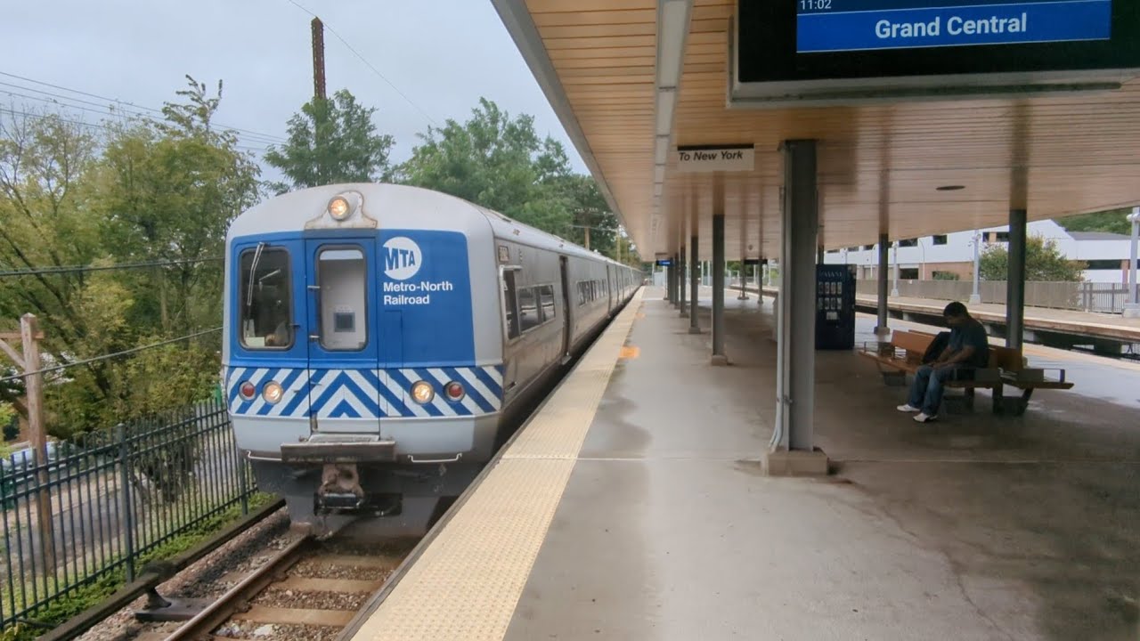 MTA Metro North Railroad: M3A & M7A Harlem Line trains at White Plains ...