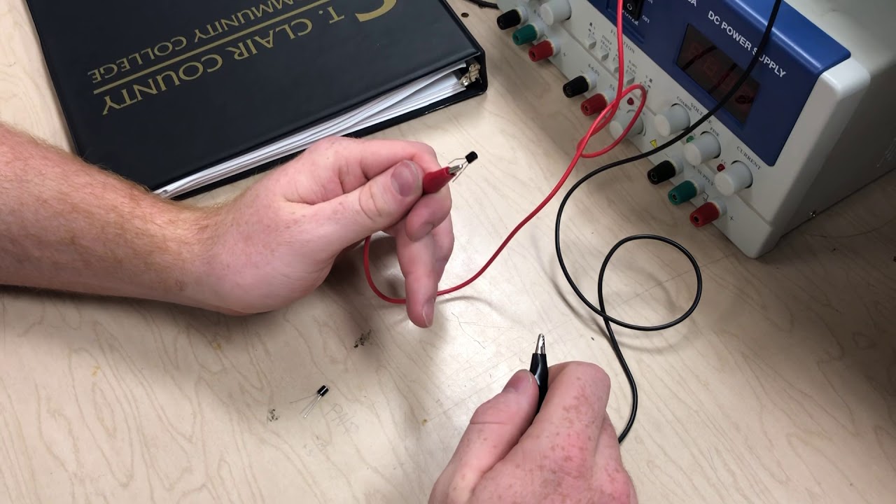 Testing a Transistor for PNP and NPN - YouTube