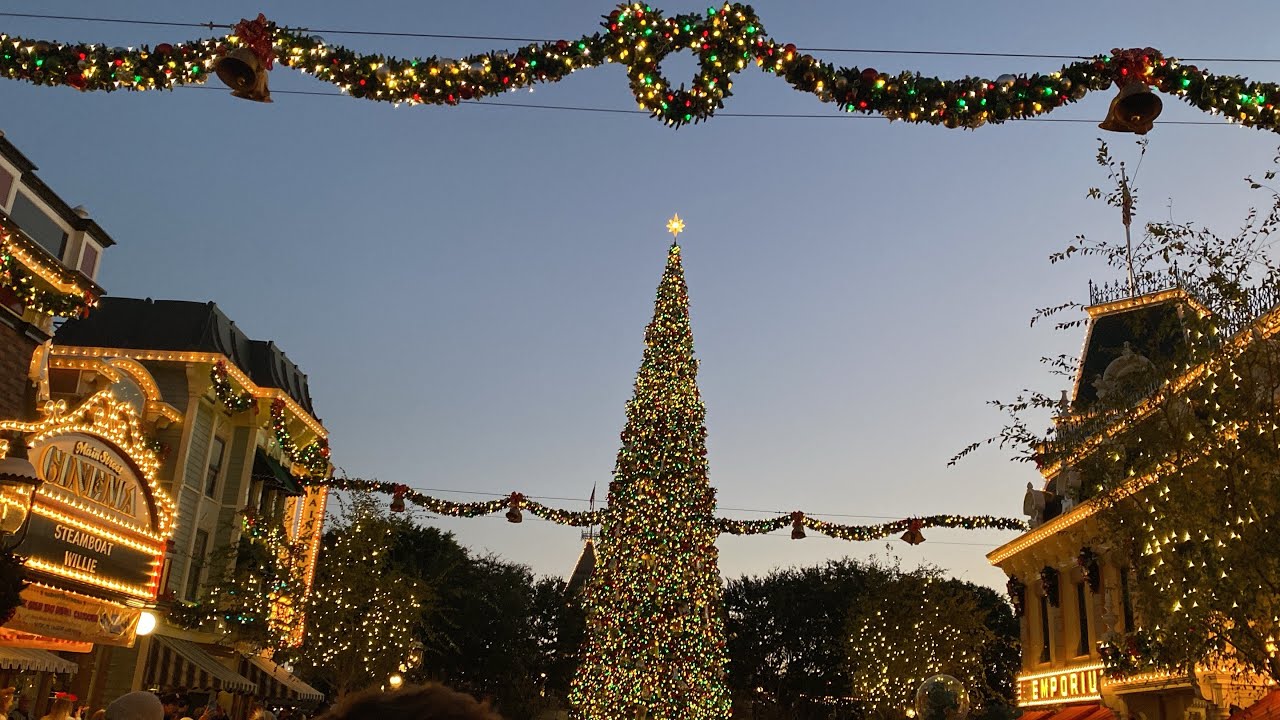 Main Street U.S.A Holiday Tree Lighting Ceremony Disneyland December ...