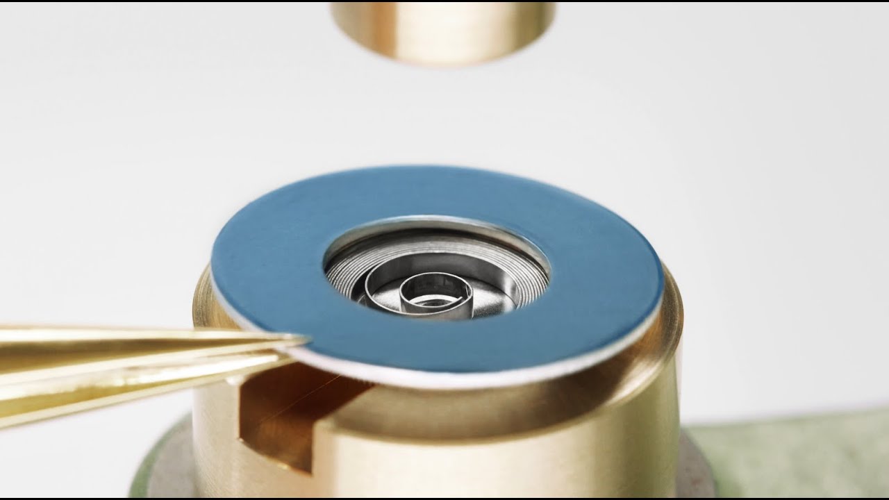 Made in Glashütte: 4.1. Inserting the mainspring into the barrel - YouTube