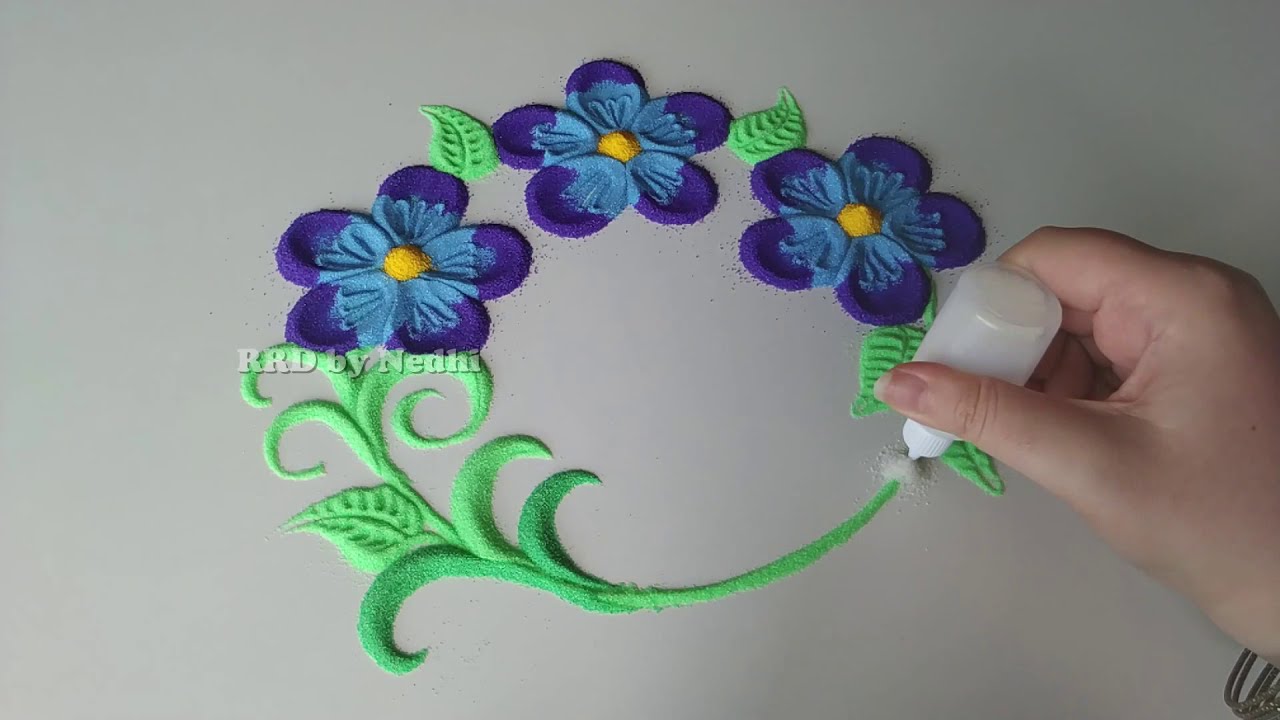 Making 2 easy flower rangolis using color sand, relaxing rangoli art ...