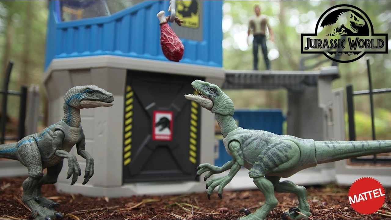 Hammond Collection Velociraptor Delta Jurassic World Mattel - YouTube