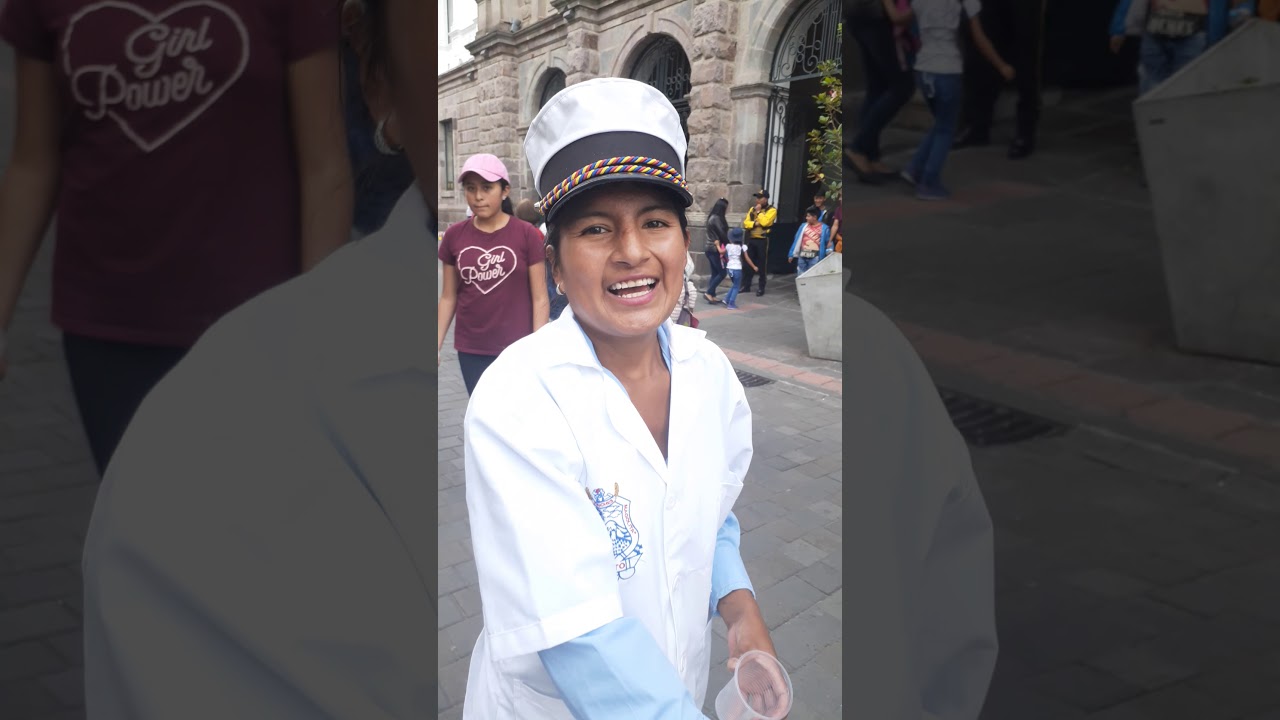 Ponche tradicional del Centro Histórico de Quito - YouTube