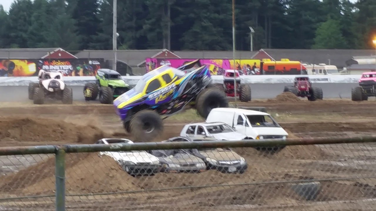 Reverse Racer Best Trick Competition - YouTube