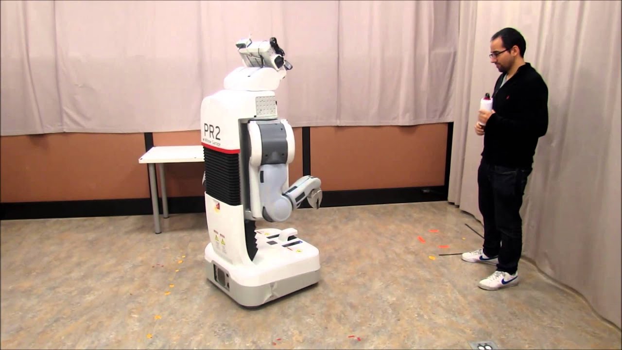 PR2 multi-tasks test - YouTube