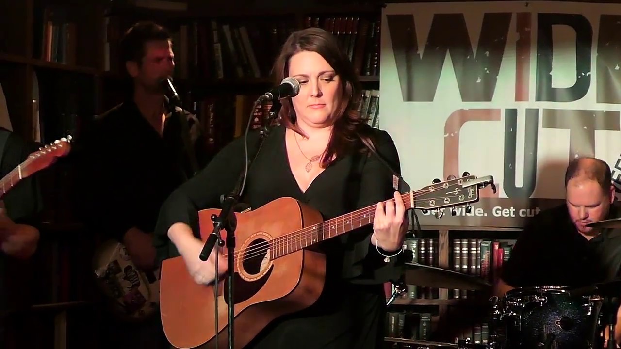 Brooke Wylie - Always Be Mine - Wide Cut Weekend 2017 - YouTube
