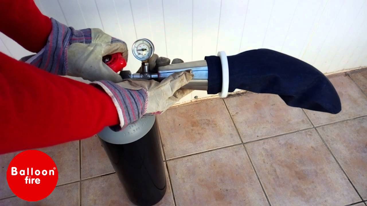 PENGUIN Dry Ice maker by BALLOON FIRE - YouTube